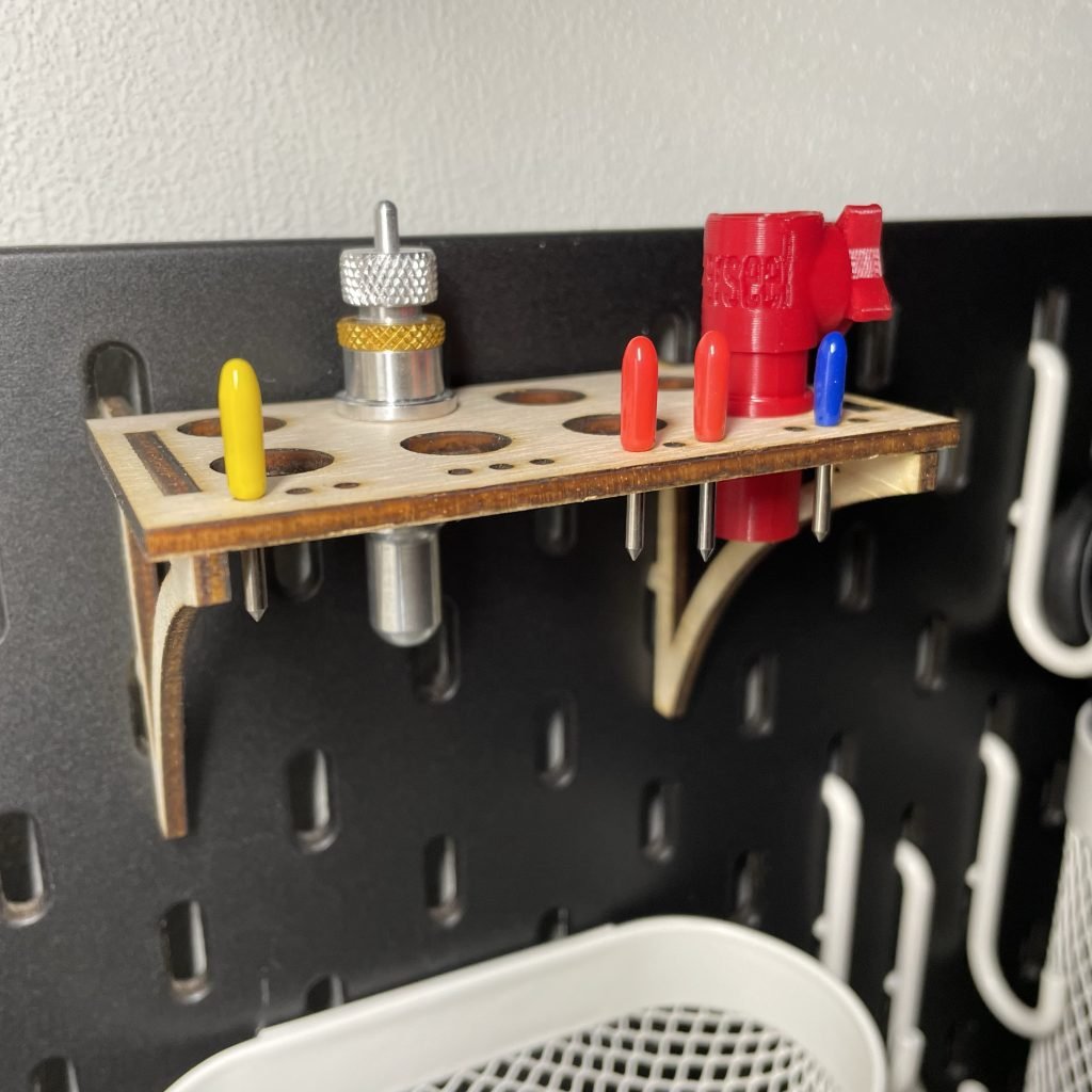Siser tools houder voor Ikea Skådis | Hooked to Creativity
