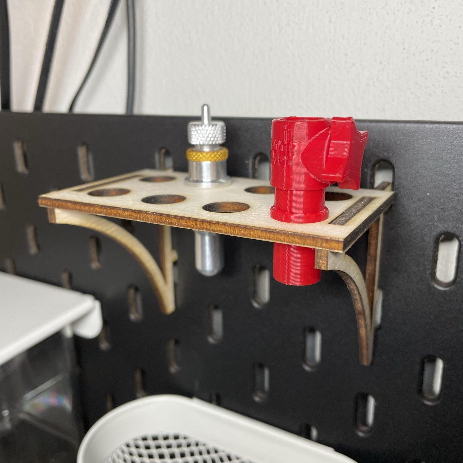 Siser tools houder voor Ikea Skådis | Hooked to Creativity